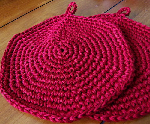 Ravelry: Hilde's pot holders / hot pads pattern by Hilde Christensen