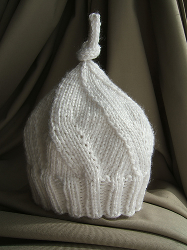 Ravelry: Aston pattern by Stitch Therapy Brooklyn