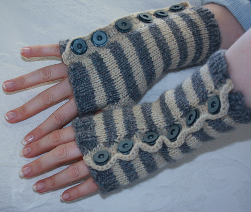 Ravelry: susie-f's Dr Horrible Cashmere Wristies