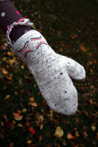 Ravelry: Lovikka Mittens pattern by Jennifer Adams