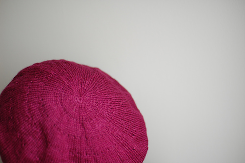 Ravelry: lightweight raspberry beret pattern by Laura Chau