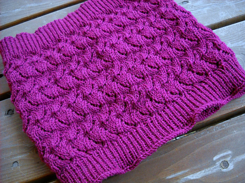 Ravelry: Whitewater Cowl pattern by Lena Gjerald