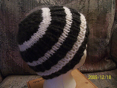 Ravelry: Super Simple Textured Scrap Hat pattern by Lisa Gubbels