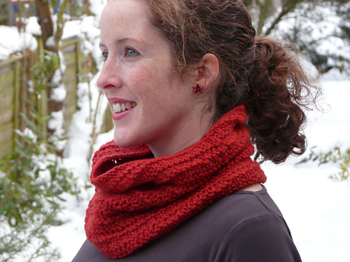 Ravelry: Reversatile Cowl pattern by Katie White