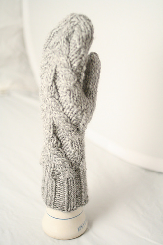 Ravelry: Arrowheads pattern by Amy Swenson