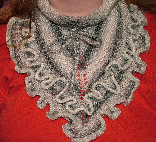 Ravelry: Oyster Scarf pattern by Jenny Rayner