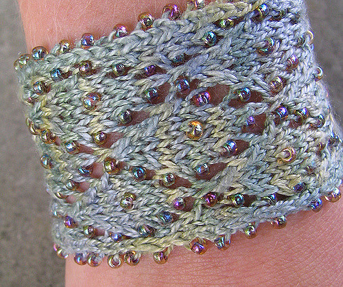 Ravelry: Beaded Cuffs pattern by Laura Nelkin