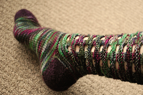 Ravelry: Open-Weave Lattice pattern by Cat Bordhi