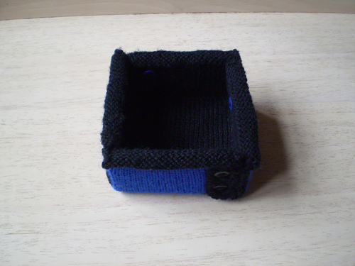 Ravelry: Button Up Boxes pattern by Frankie Brown