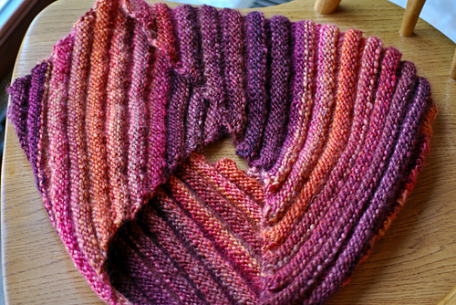 Ravelry: Rainbow Moebius pattern by Manuèle Ducret