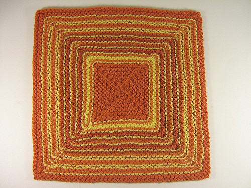 Ravelry: Square in the Round pattern by Lisa Reeve