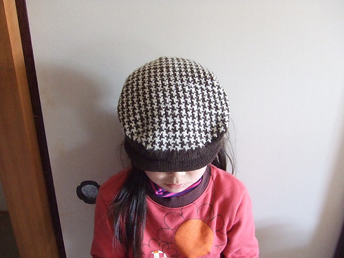 Ravelry: Houndstooth Hunting Cap pattern by Esu-san (えすさん)