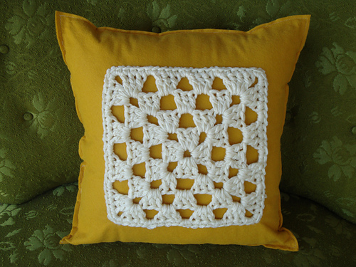 Ravelry: I Felt Square pattern by Vickie Howell