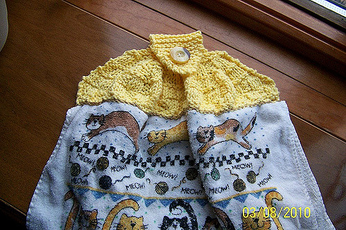 Ravelry: Tea Towel Topper (knit) pattern by Lion Brand Yarn