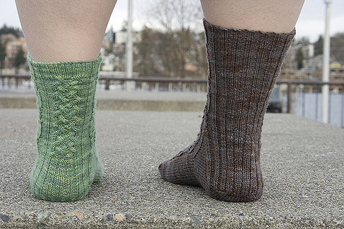 Ravelry: Intercalate pattern by Ariel Altaras