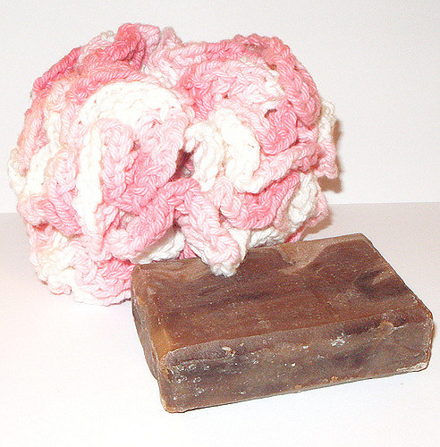 Ravelry: Easy Ruffled Scrubbie pattern by Shala