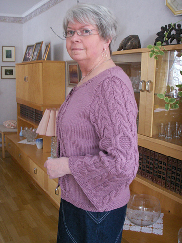 Ravelry: Diagonal Cables Cardigan pattern by Patons
