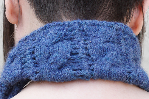 Ravelry: Merlon Cowl pattern by Amy Klimt