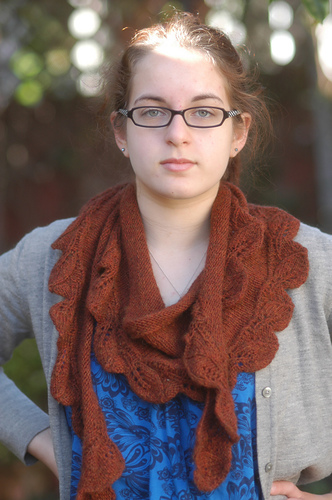 Ravelry: Cedar Leaf Shawlette pattern by Alana Dakos