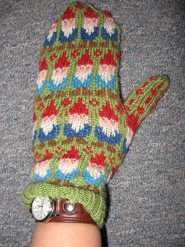 Ravelry: Gnome Mittens pattern by SpillyJane