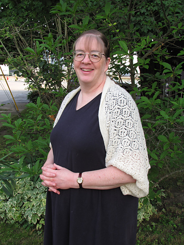 Ravelry: Hexagon Shrug pattern by Elizabeth Lovick