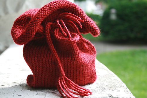 Ravelry: Soft Drawstring Pouch pattern by Joelle Hoverson