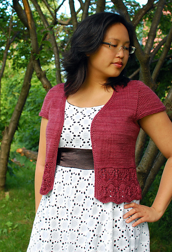Ravelry: Bellevue Cardigan - worsted weight pattern by Laura Chau
