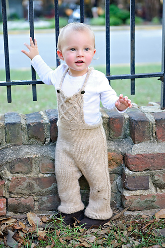Ravelry: Bitty Britches pattern by Kate Oates