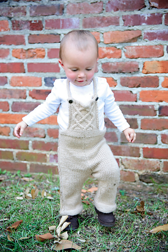 Ravelry: Bitty Britches pattern by Kate Oates