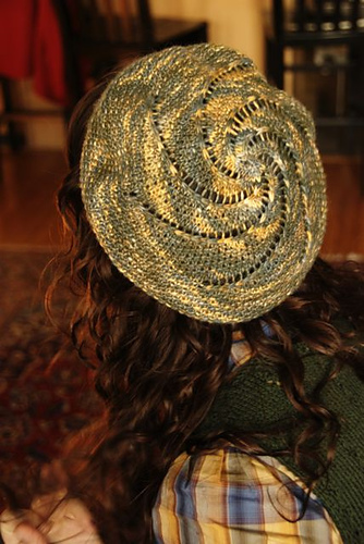 Ravelry: Lupo Beret pattern by Alison Walla