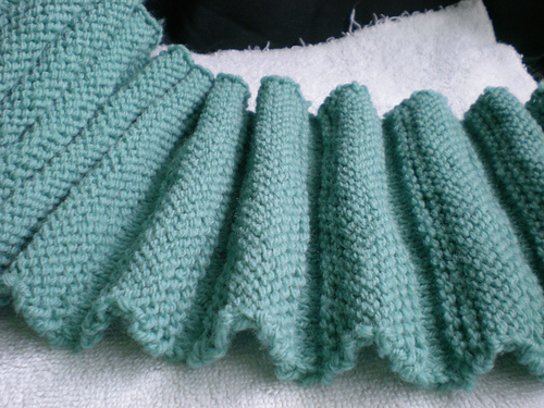 Ravelry: Sinusoidal Scarf pattern by Robin Pruss