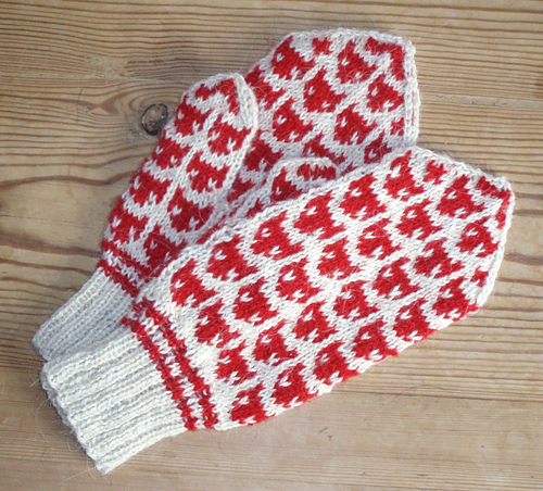 Ravelry: Cat Face Mittens pattern by Hanne Magnussen