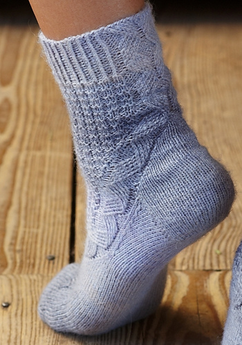 Ravelry: R0009 Socks with Diagonal Basket Weave Pattern pattern by ...