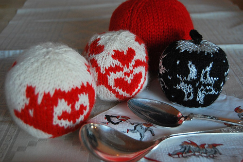 Ravelry: Julekuler pattern by Arne & Carlos