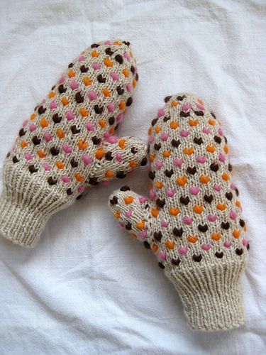 Ravelry: Family Thrummed Mittens pattern by Catherine Vardy
