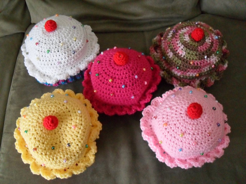 Ravelry: CupCake Hat pattern by Teresa Richardson