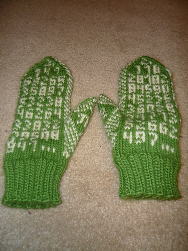 Ravelry: Pi Mittens pattern by Tonks