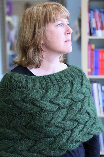 Ravelry: jamibee's Braided Cable Hug