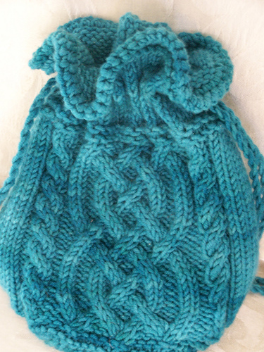 Ravelry: JWinc's Cabled Knitting Bag