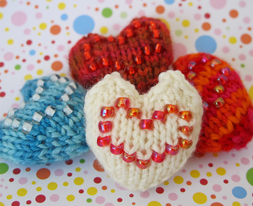 Ravelry: Wee Lil' Hearts pattern by Laura Nelkin