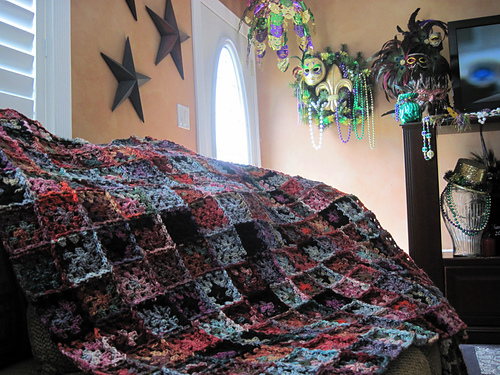 Ravelry: wiLDaBoUtCoLoR's DiAGoNaL GraNNy SqUArE AfGHaN