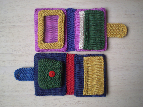 Ravelry: Coin and Card Wallet pattern by Frankie Brown