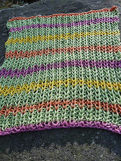 Ravelry: kopptue i halvpatent pattern by Monai