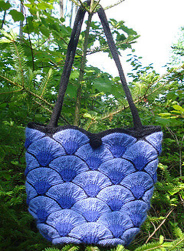 Ravelry: Bar Harbor Shell Bag pattern by Madeline Langan