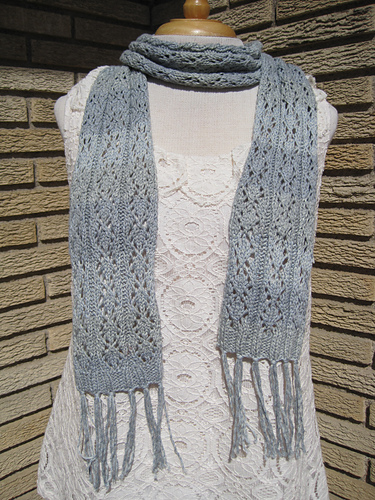 Ravelry: Diamond Rib Lacy Scarf pattern by Bobbi IntVeld