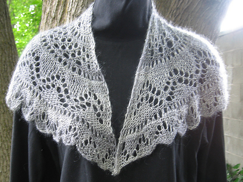 Ravelry: Graceful Curve, Shawl pattern by Mary Triplett