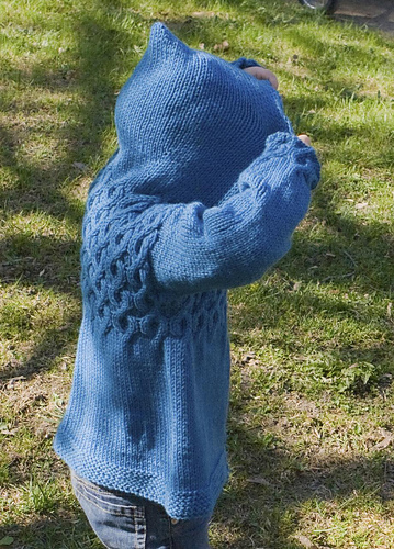 Ravelry: Pirpa pattern by Mari Muinonen / tikru