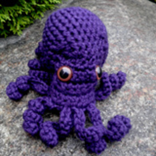 Ravelry: Realistic Crochet Octopus pattern by Leah Coccari-Swift