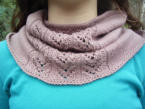 Ravelry: Lace Front Cowl pattern by Sharon Slarke