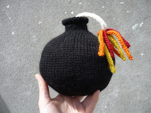 Ravelry: Bomb pattern by Maker Magpie